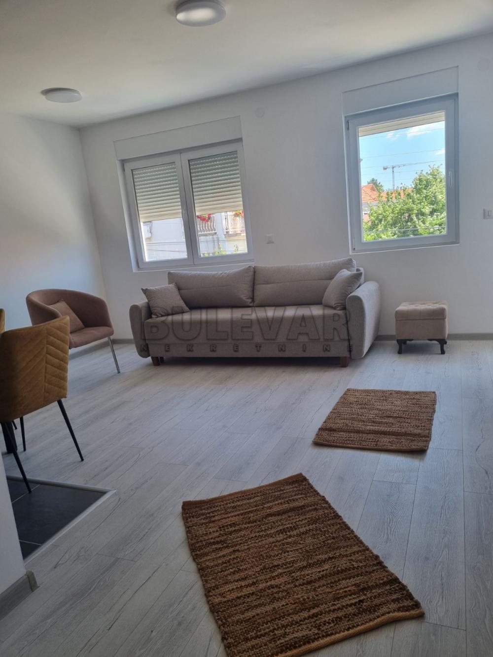 Somborska, Stan za izdavanje, 33m2, 300€