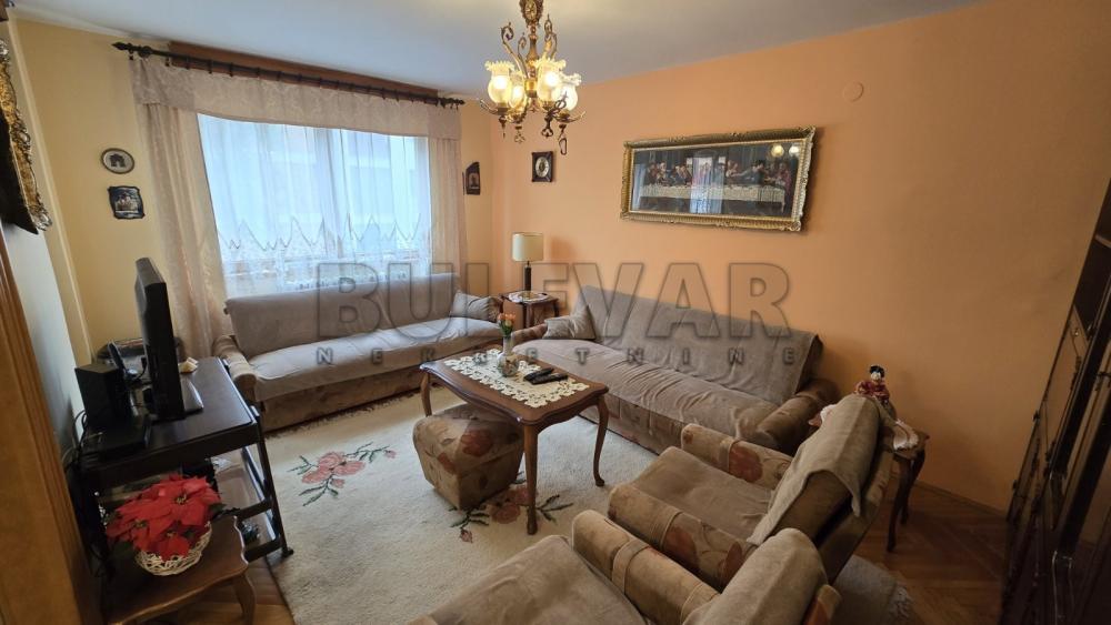 Oblačića Rada, Dvoiposoban stan za izdavanje, 70m2, 380€