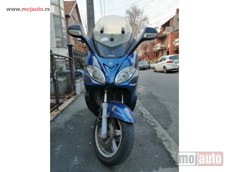 Piaggio x9