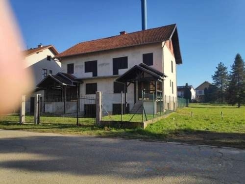 Prodaje se porodicna kuca u Apatinu