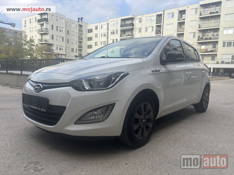 Hyundai i20 Blue drive
