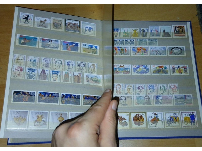 Marke Berlina 1975-1990 MNH ** + album