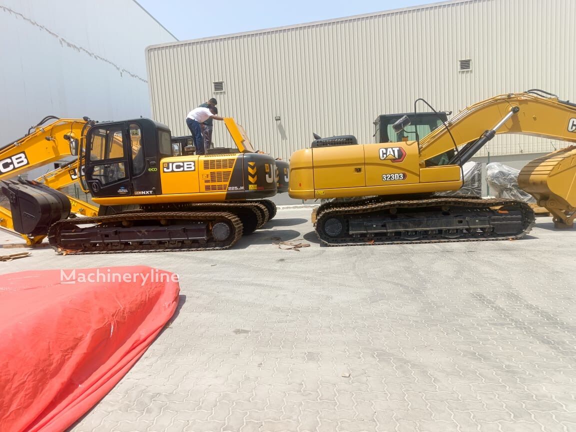 Novi Caterpillar 323D3 bager guseničar