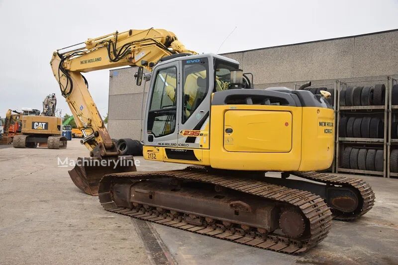 New Holland Kobelco E235B SR-LCT bager guseničar
