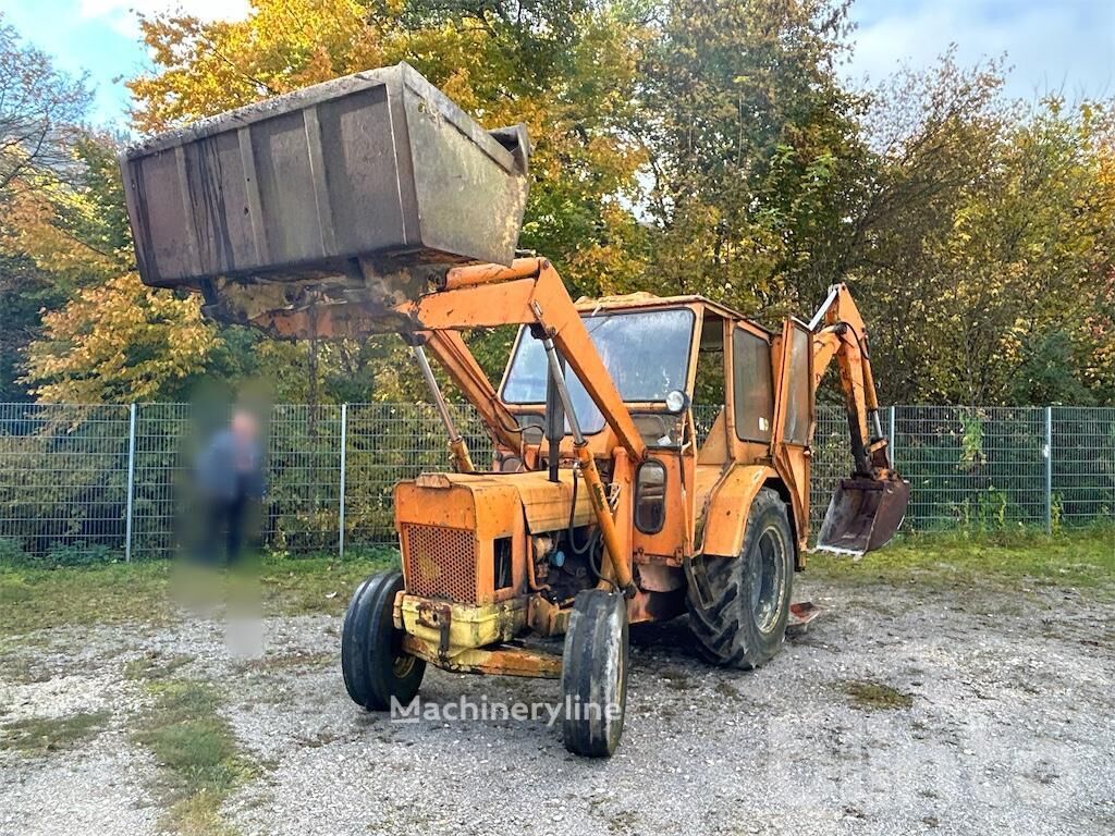 Prodaje se Ford 4500 S bager-utovarivač na aukciji
