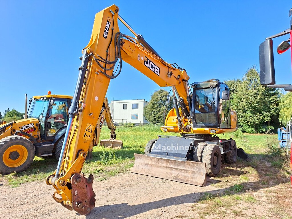 Prodaje se JCB JS 175 W 4X4 bager točkaš na aukciji