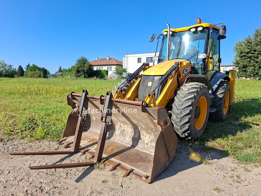 Prodaje se JCB 4 CX 4X4 bager-utovarivač na aukciji