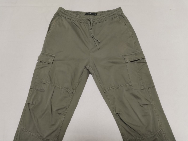 BERSHKA muske pantalone sa dzepovima XL-KAO NOVE