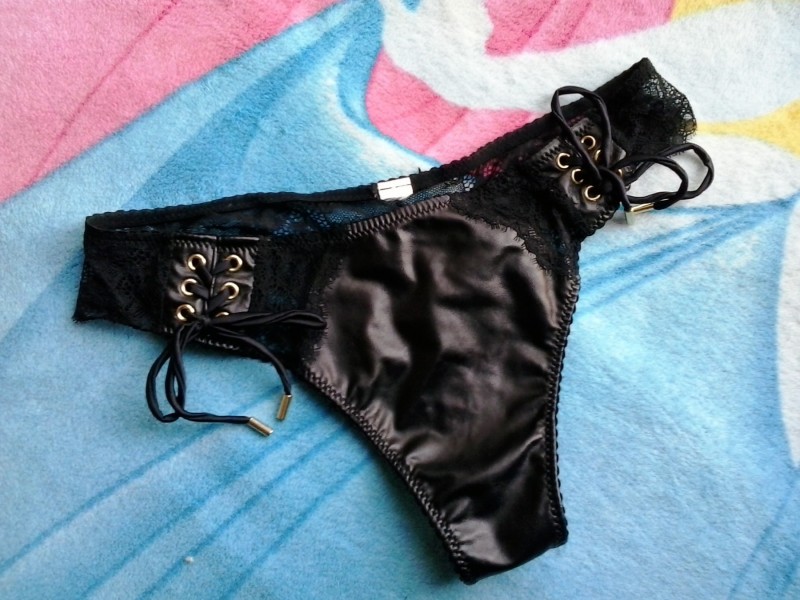 Sexy tange oko M