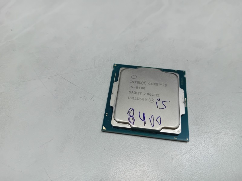i5 8400 Hexa core 2800mhz 1151 socet ispravan