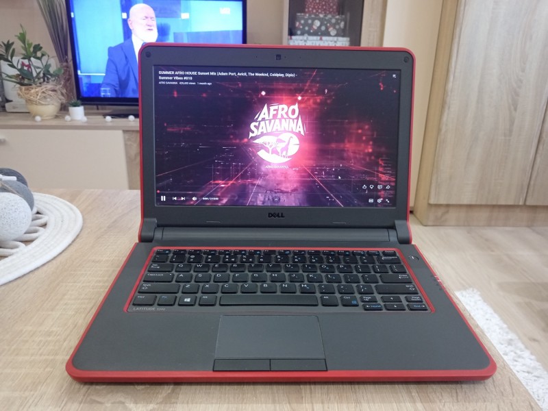 Laptop Dell Latitude E3340 i3-4005U.