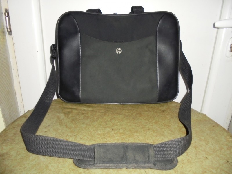 TORBA ZA LAP TOP *HP*, U CRNOJ BOJI 40x30x9