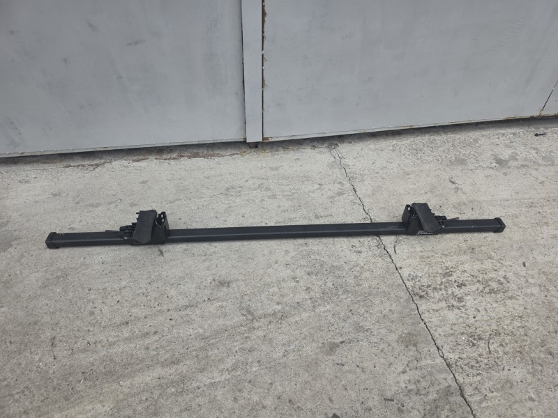 Thule krovni nosač – originalni aluminijumski nosač