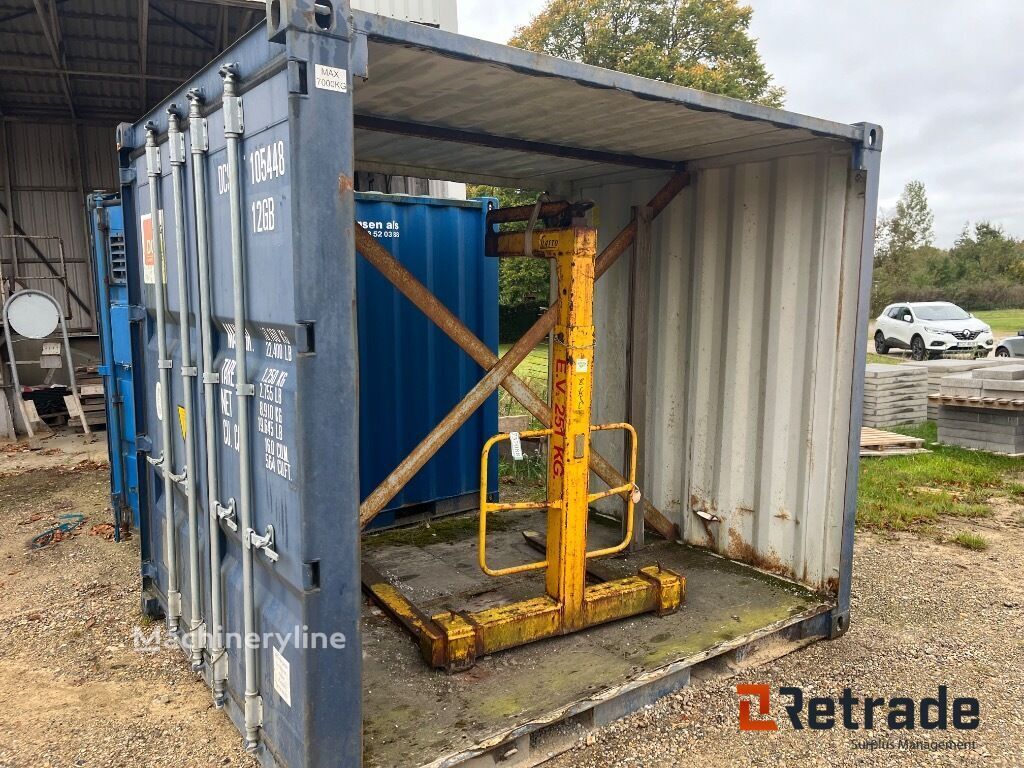 Prodaje se Miscellaneous equipment Pallegaffel 3500 KG mini kran na aukciji