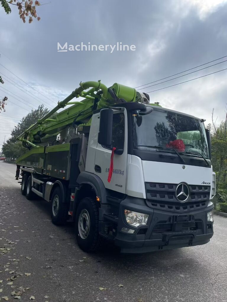 Zoomlion ZLJ5441THB na šasiji Mercedes-Benz 56m concrete pump benz arocs Michelin tires pumpa za beton