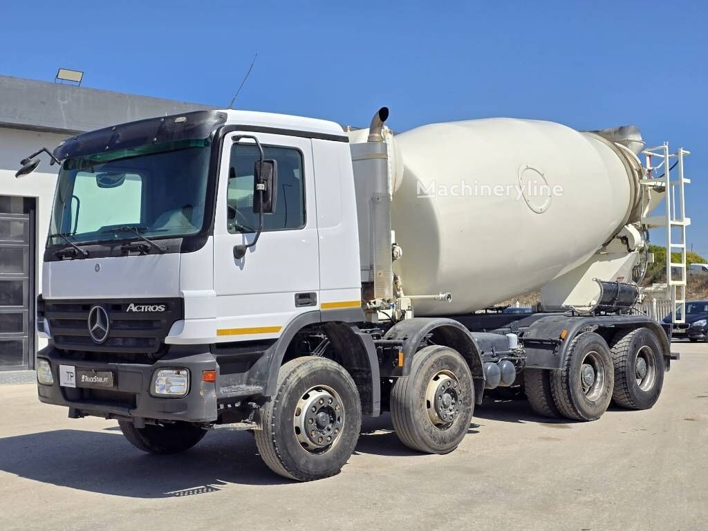 Mercedes-Benz Actros 3236 kamion s mešalicom za beton