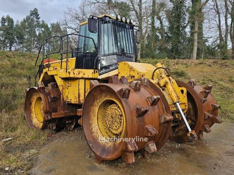 Caterpillar 826GII kompaktor s jednim valjkom