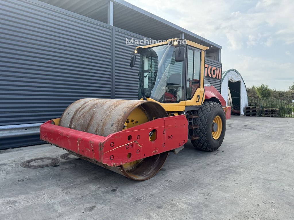 Volvo SD135B kompaktor s jednim valjkom