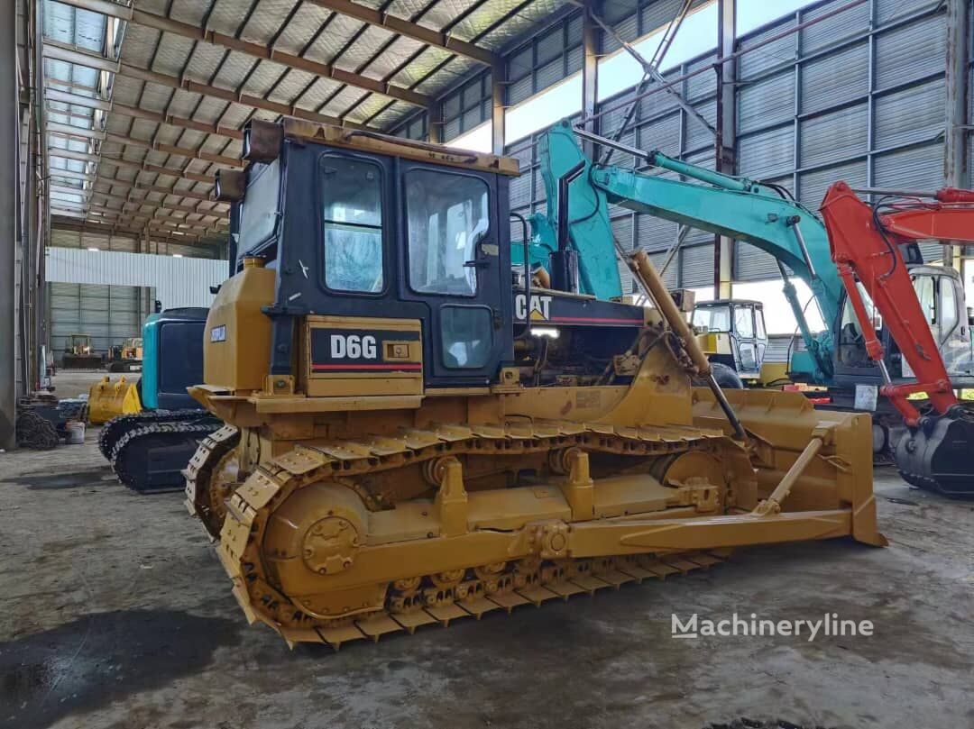 Caterpillar D6G buldožer