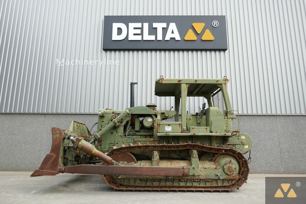 Caterpillar D7F Ex-army buldožer