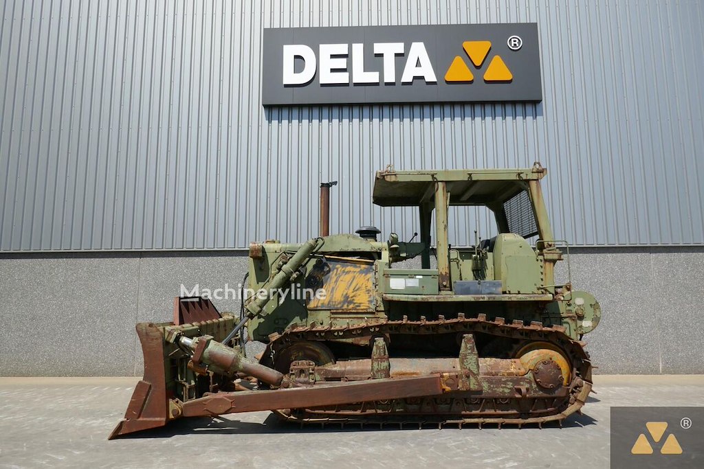 Caterpillar D7F Ex-army buldožer