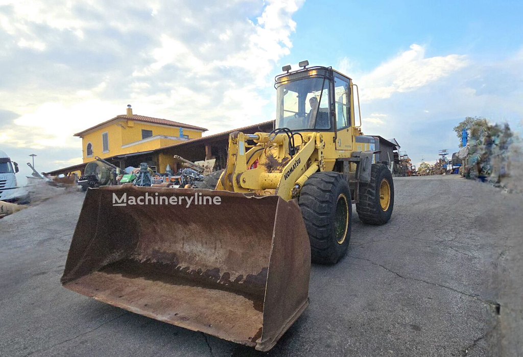 Komatsu WA 180-3 prednji utovarivač