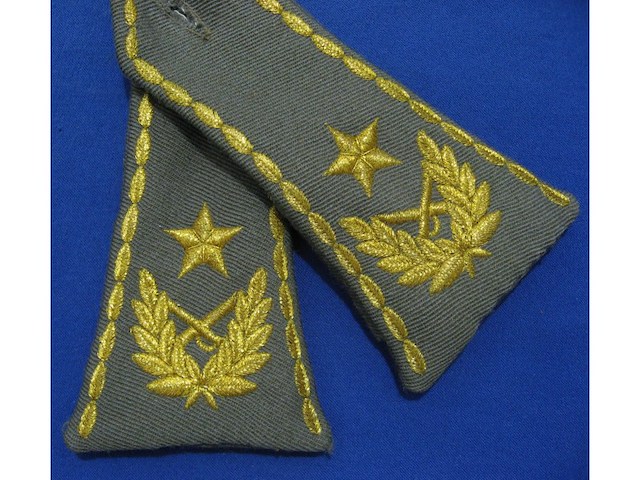 JNA generalske epolete