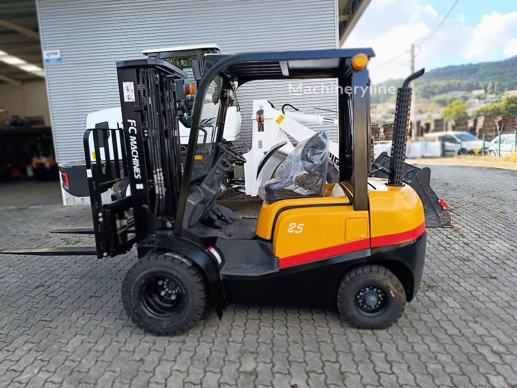 Novi Mitsubishi CPCD25 duplex 3.50 mt 3 funções dizel viljuškar