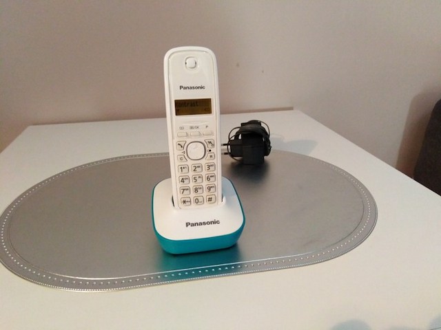Lep Panasonic bezicni telefon tirkiz-beli+Baterije