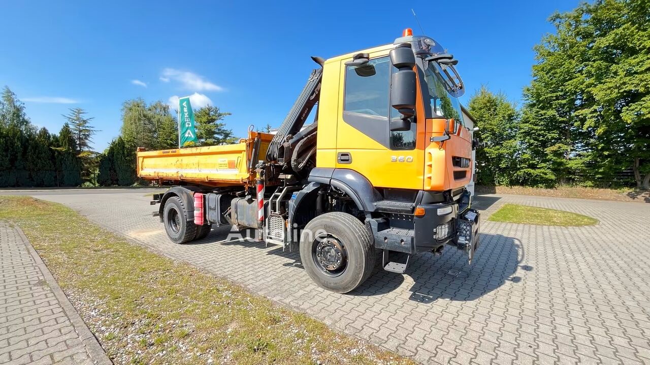 IVECO Trakker 360 kiper