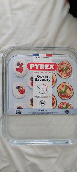 Nove Pyrex činije za pečenje