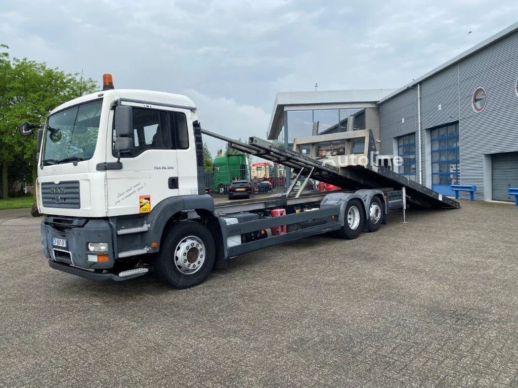MAN TGA26.320 / SLIDING PLATEAU / WINCH / LIFT AXLE / MACHINE CARRIE kamion s ravnom platformom