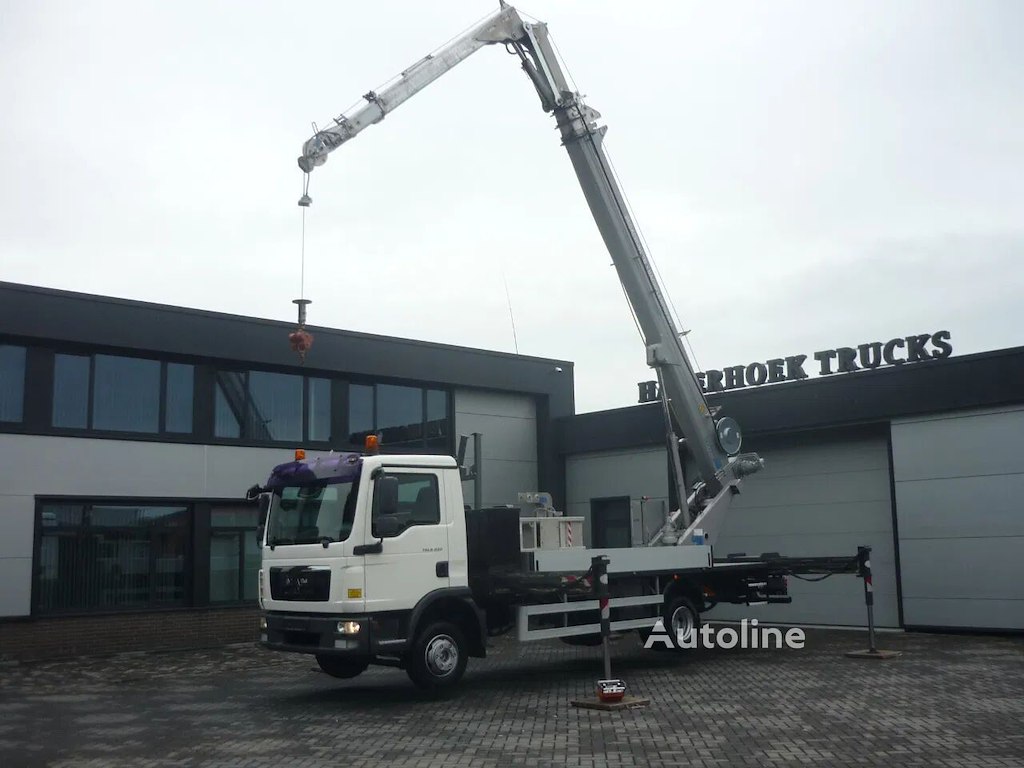 MAN TGL 8.220 Roofer Crane Böcker AK32-1500 SPS Winch and manbasket kamion s ravnom platformom