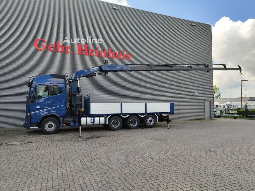 Fassi F315 Volvo FH 16 650 8x4 Tridem Euro 6 kamion s ravnom platformom