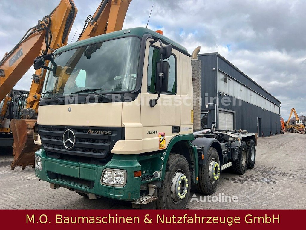 Mercedes-Benz 3241 kamion rol kiper