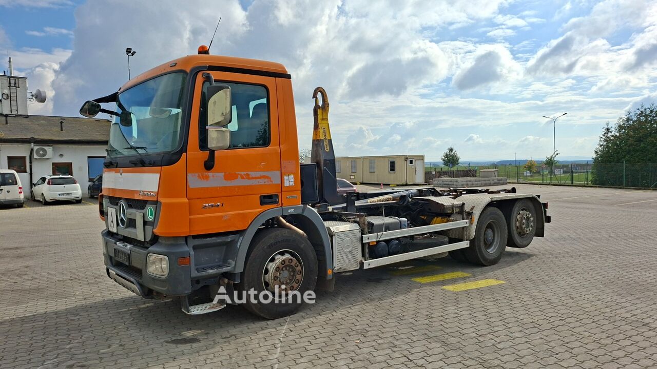 Prodaje se Mercedes-Benz ACTROS 2541 L 6X2 rol kiper sa kukom na aukciji