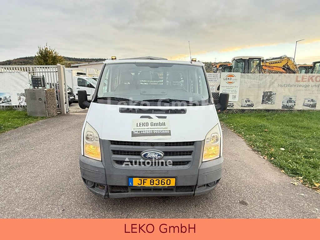 Ford Transit Doppelkabine kamion s ravnom platformom < 3.5t