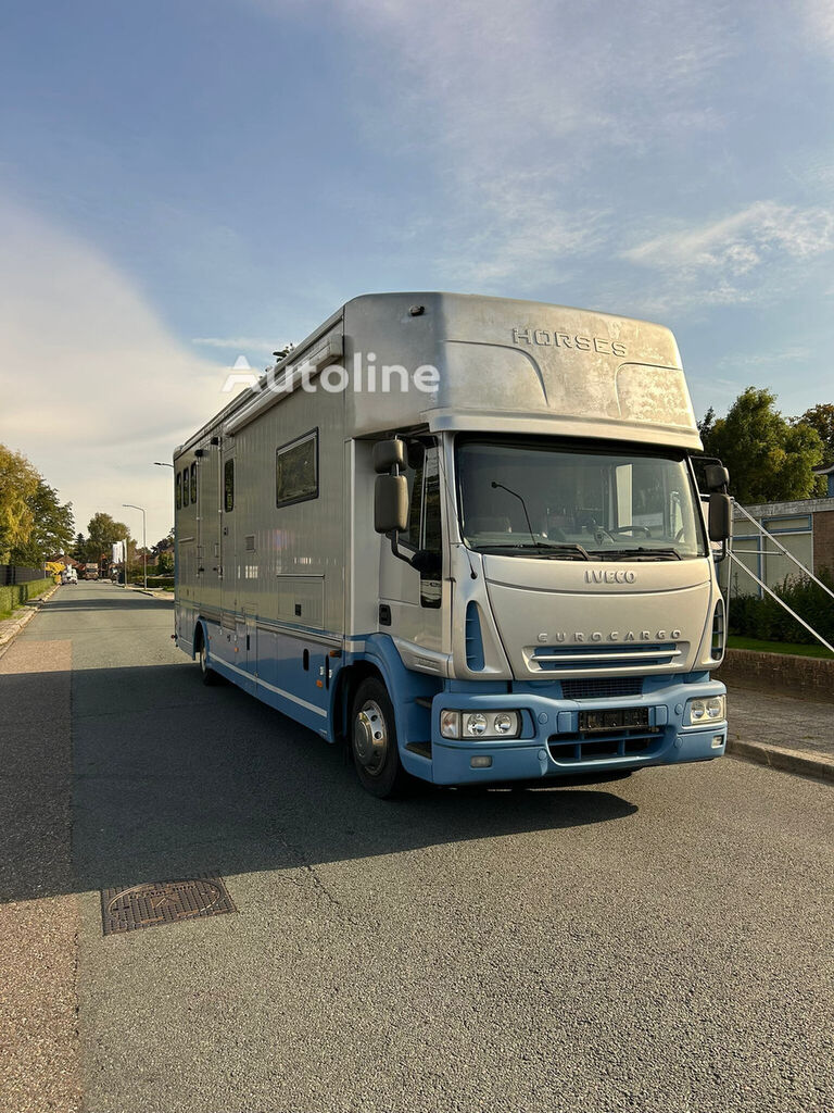 IVECO Eurocargo kamion za prevoz konja