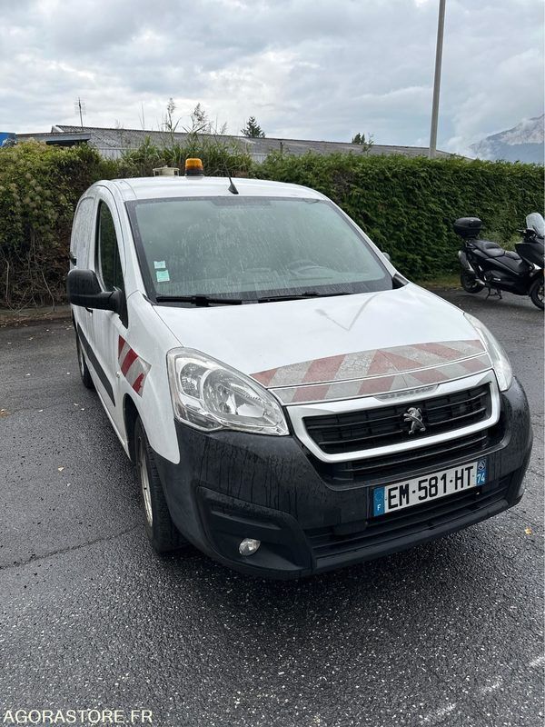 Prodaje se Peugeot PARTNER laki furgon na aukciji