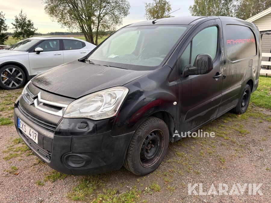 Prodaje se Citroen Berlingo laki furgon na aukciji