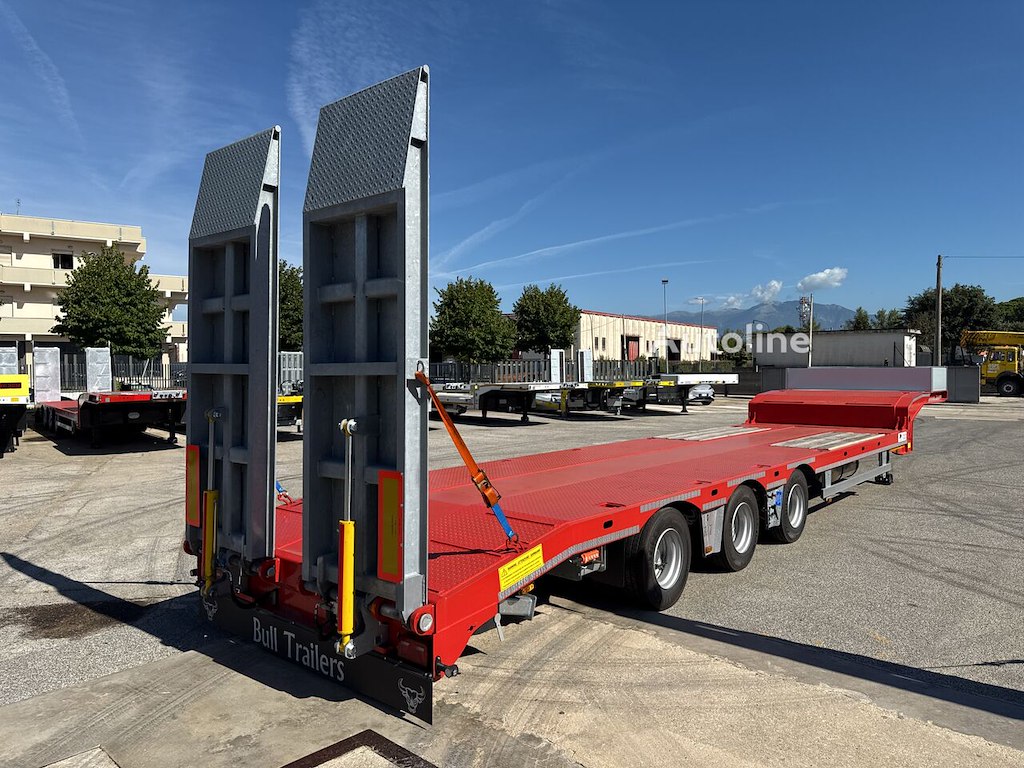 Nova Bull Trailers Taurus poluprikolica sa niskom platformom