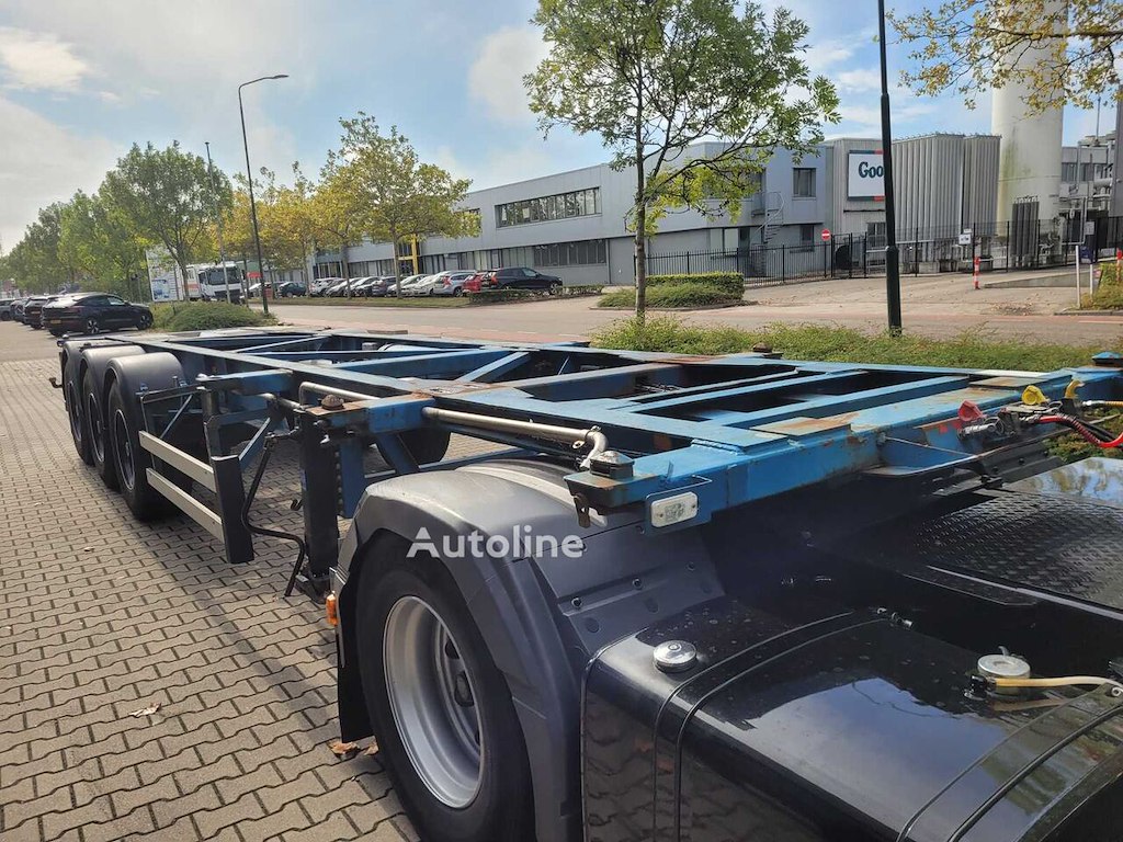 Prodaje se Van Hool 30ft/20ft poluprikolicu za prevoz kontejnera na aukciji