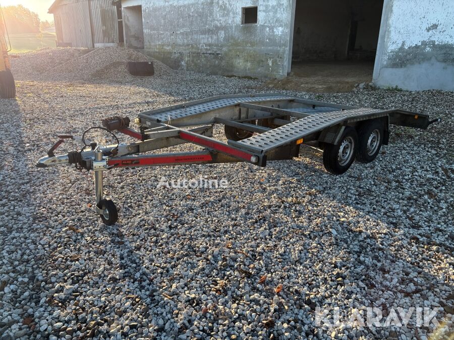 Prodaje se Tema 2700 prikolicu autotransportera na aukciji