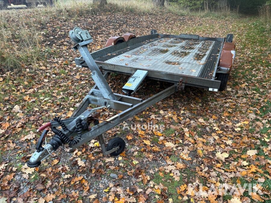 Prodaje se transportsläp prikolicu za građevinske strojeve na aukciji