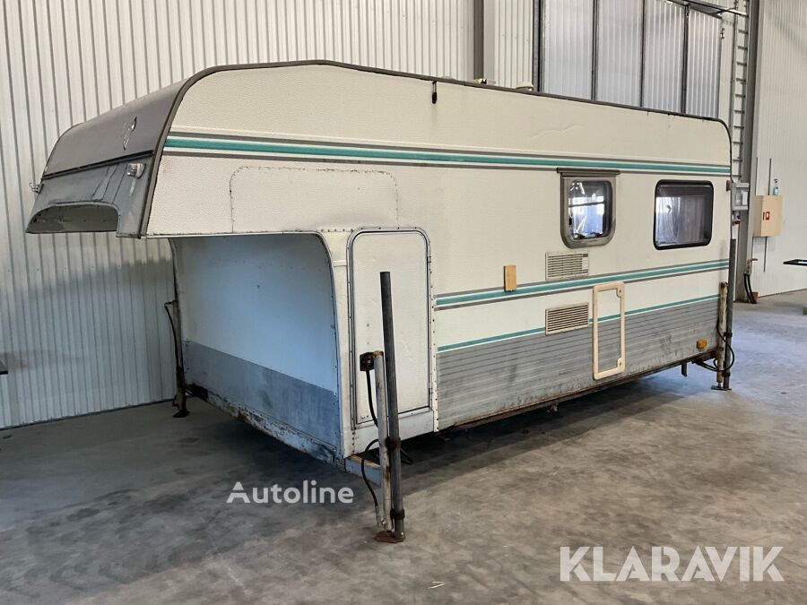 Prodaje se Renault Trafic kamp prikolicu na aukciji