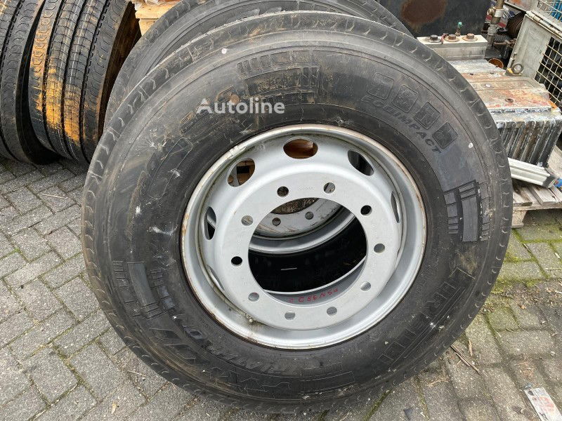 Pirelli Diverse 295/80R22.5 FR01 Triathlon MET Velg ALS Nieuw točak