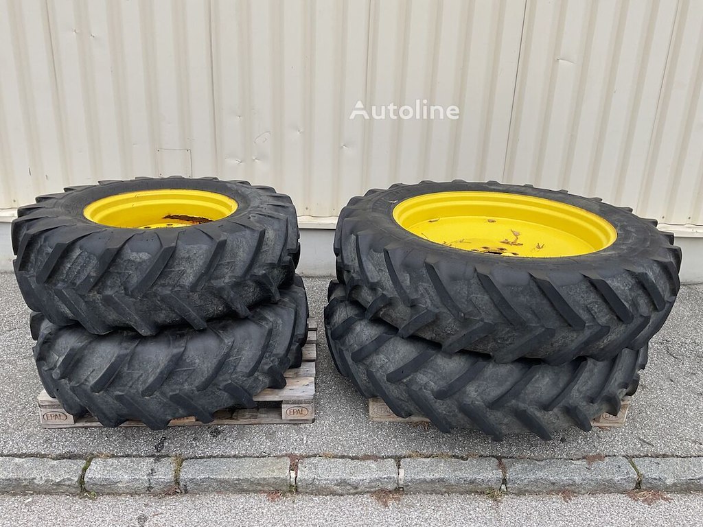 Sonstige 14.9R24 - 380/80R38 felna za kamion