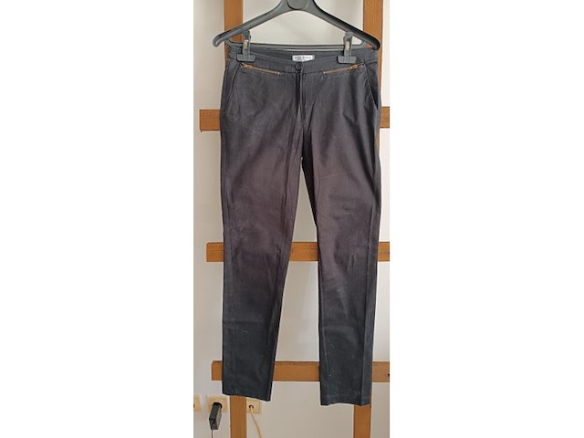 Cigaret slim crne pantalone vel.S
