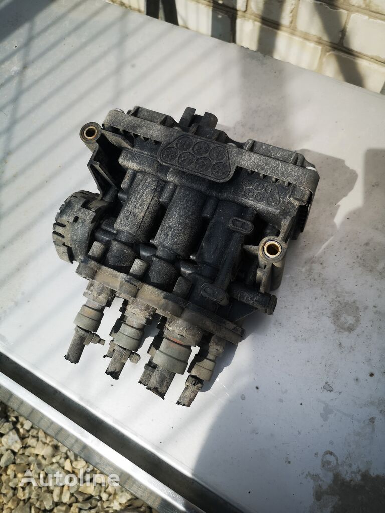 Knorr-Bremse 21133934 EBS modulator za Volvo FH460 tegljača
