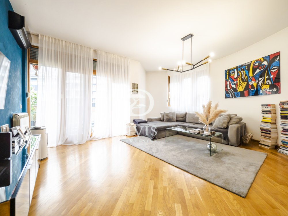 Prodajemo odličan 3 0 stan 78m2 kod Central gardena